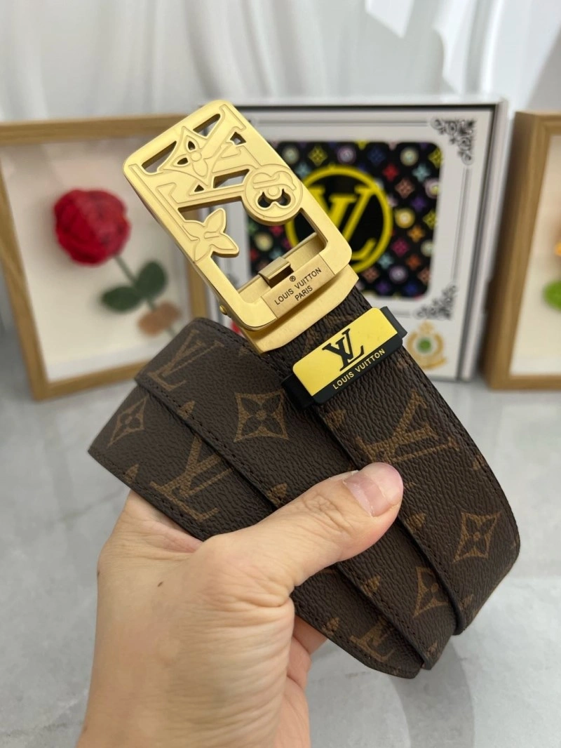 Top mirror Louis Vuitton Belts