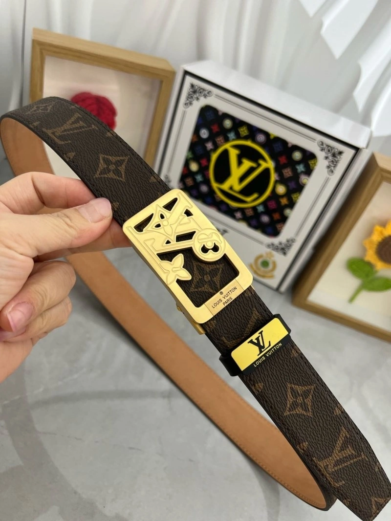 Top mirror Louis Vuitton Belts
