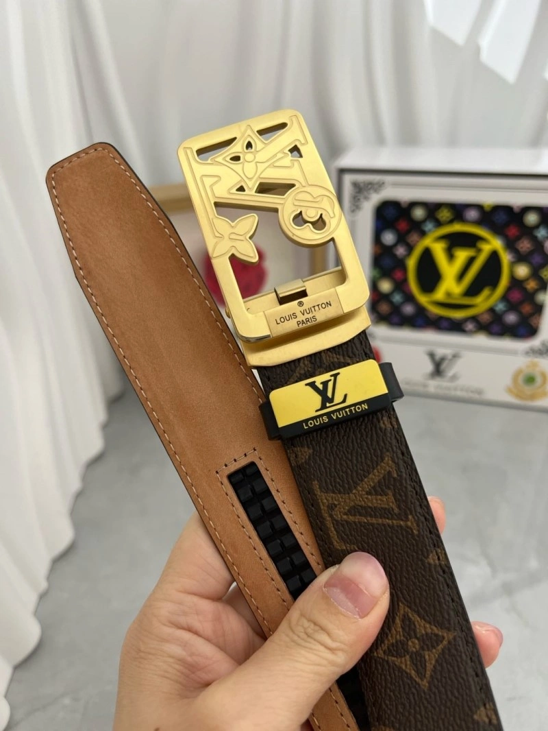 Top mirror Louis Vuitton Belts