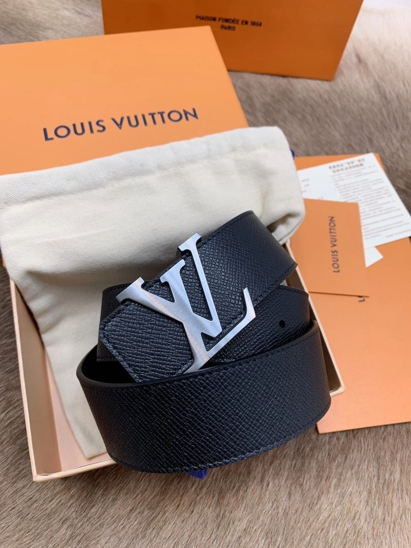 Accurate model Louis Vuitton Belts