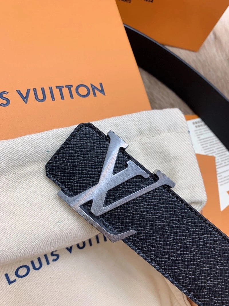 Accurate model Louis Vuitton Belts