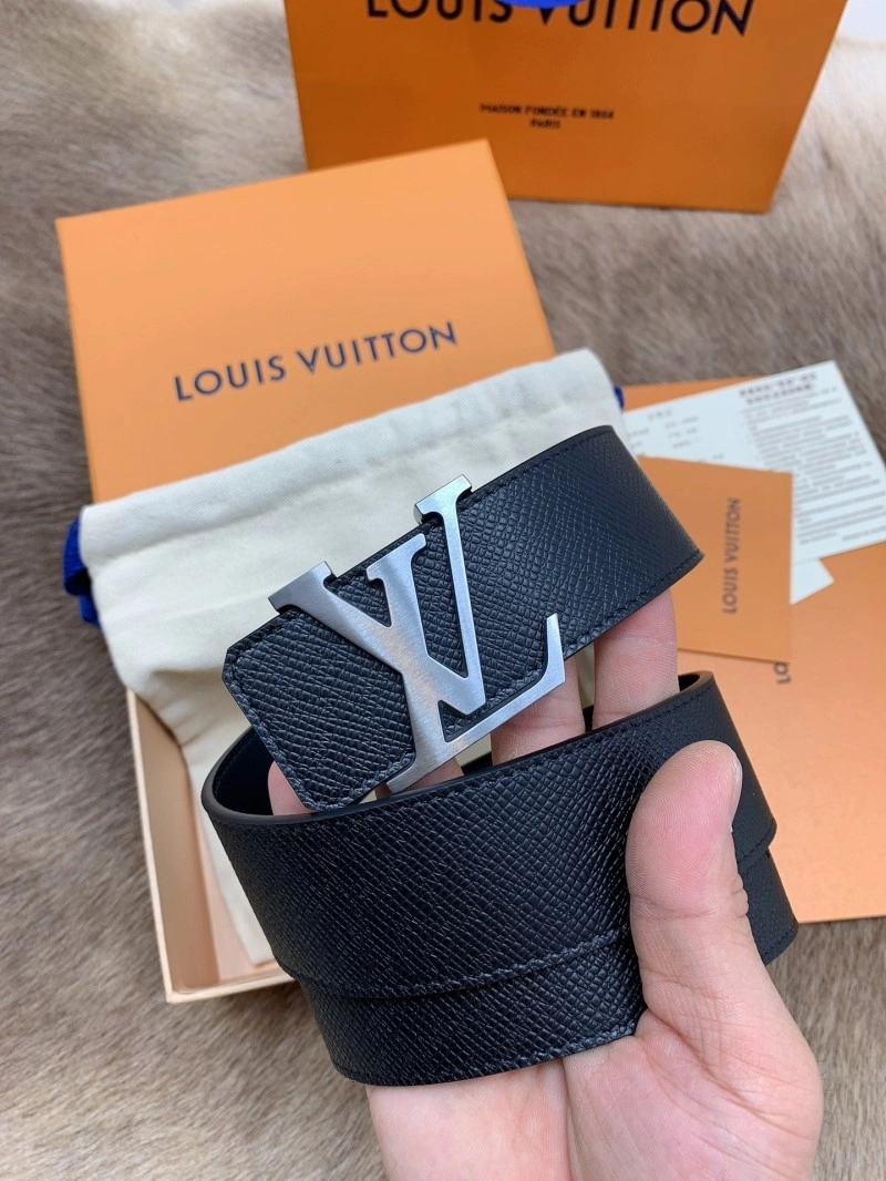Accurate model Louis Vuitton Belts