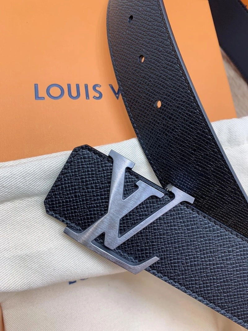Accurate model Louis Vuitton Belts