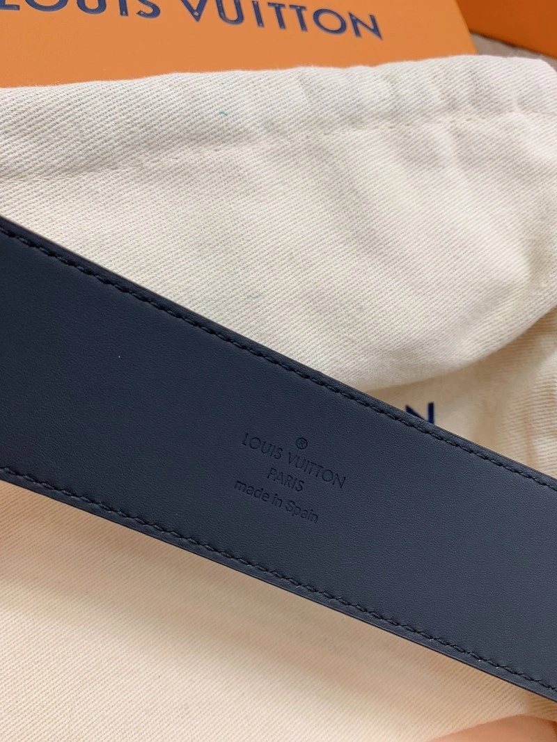 Accurate model Louis Vuitton Belts