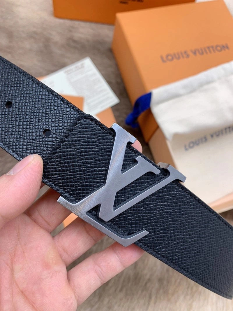 Accurate model Louis Vuitton Belts