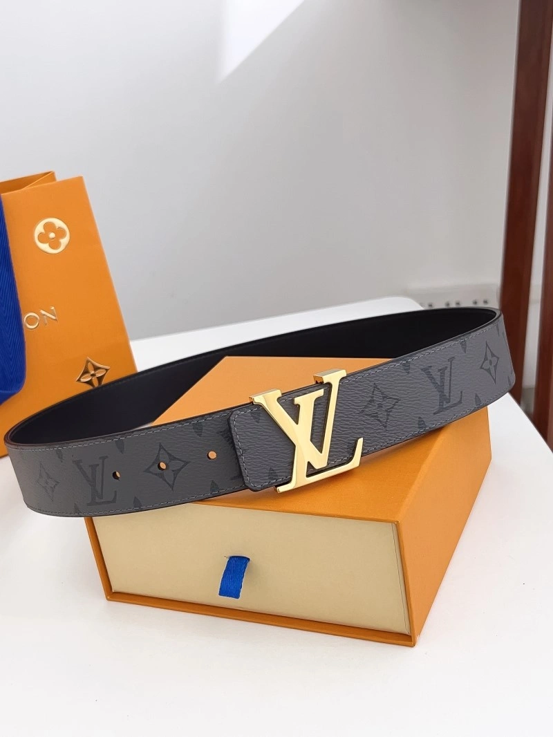 Top mirror Louis Vuitton Belts