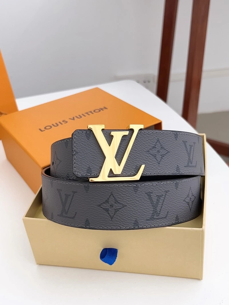 Top mirror Louis Vuitton Belts