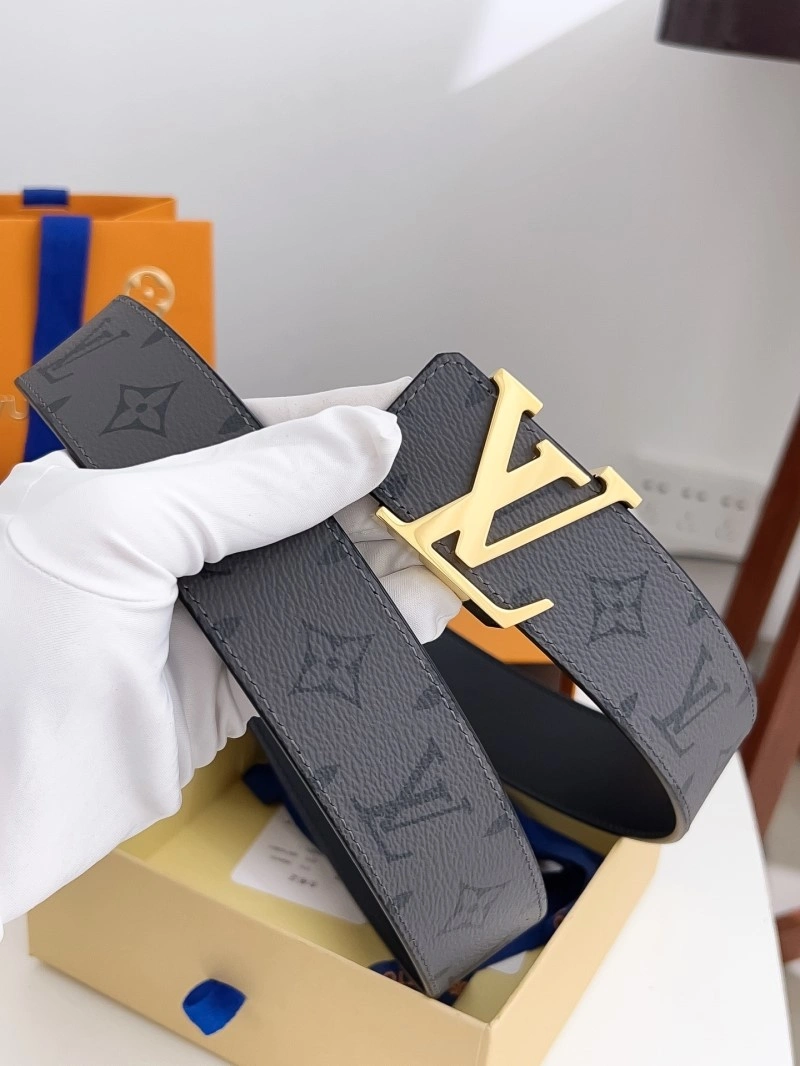 Top mirror Louis Vuitton Belts