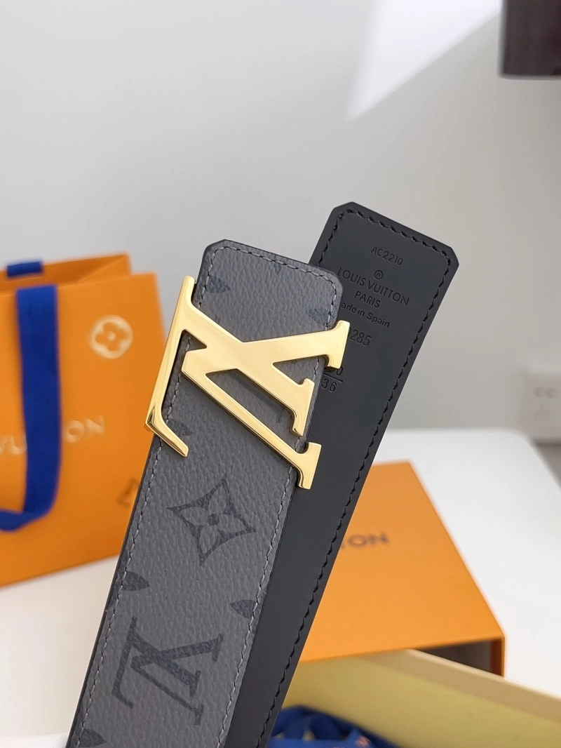Top mirror Louis Vuitton Belts