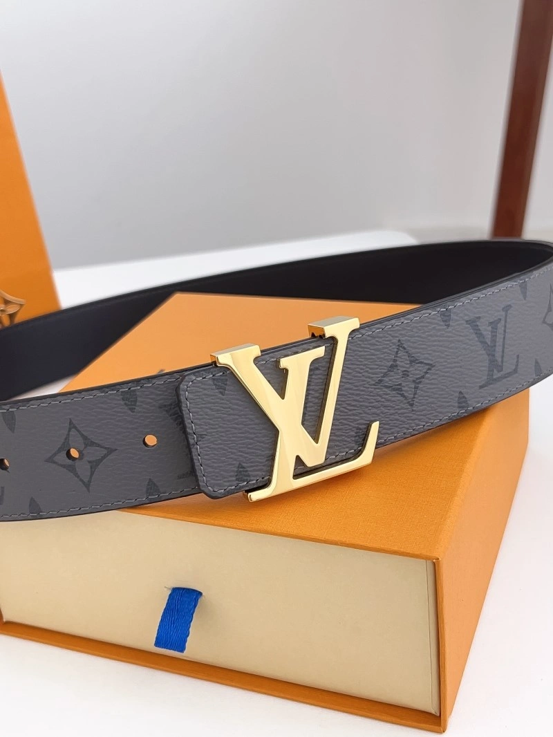 Top mirror Louis Vuitton Belts
