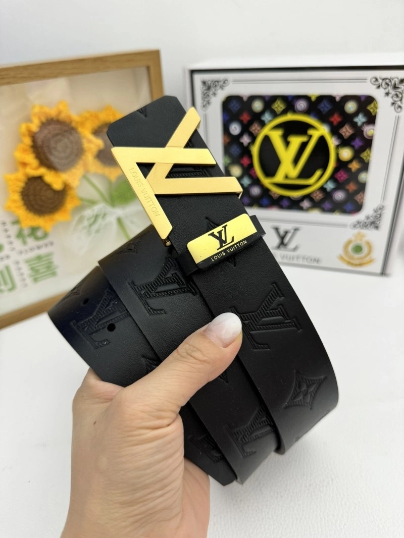 Low-cost Louis Vuitton Belts