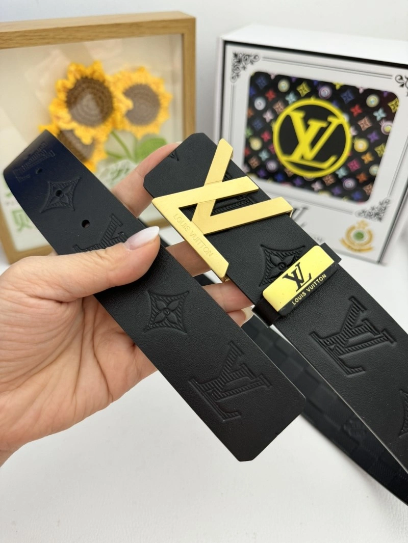 Low-cost Louis Vuitton Belts