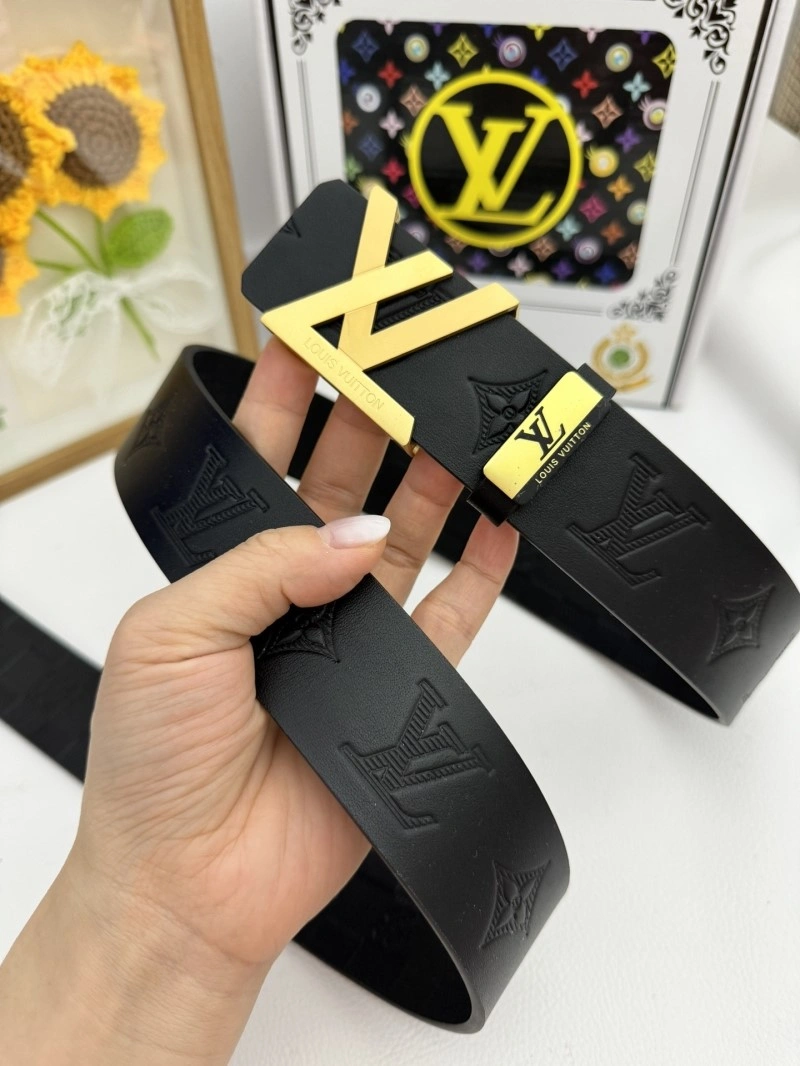 Low-cost Louis Vuitton Belts