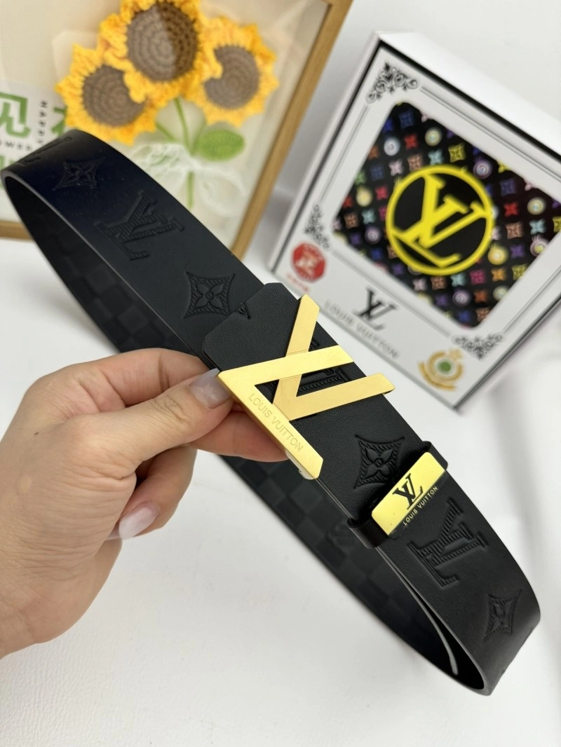 Low-cost Louis Vuitton Belts
