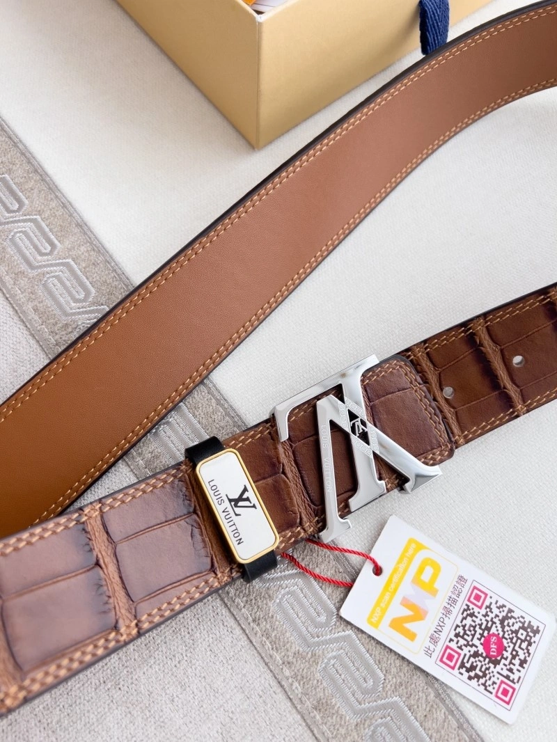 Accurate model Louis Vuitton Belts