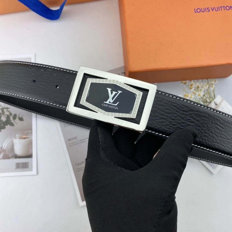 Top mirror Louis Vuitton Belts