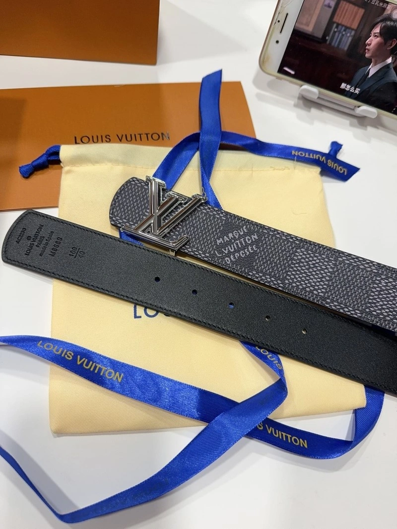 Low-cost Louis Vuitton Belts