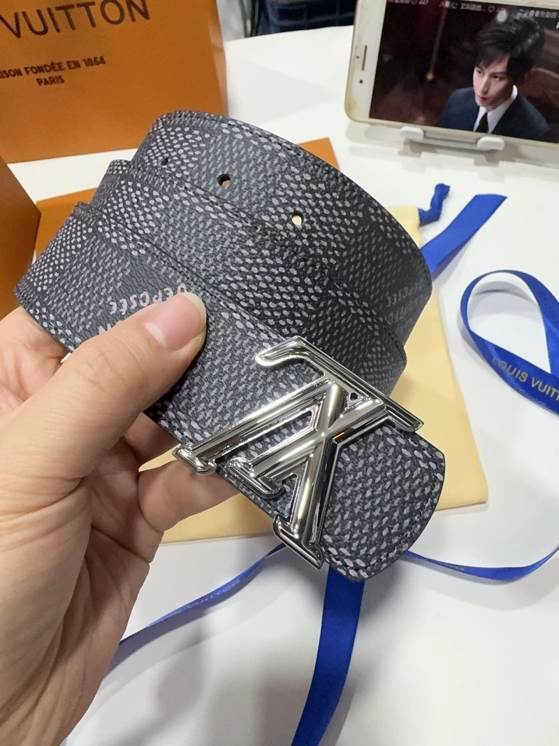 Low-cost Louis Vuitton Belts