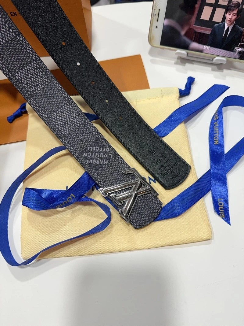 Low-cost Louis Vuitton Belts