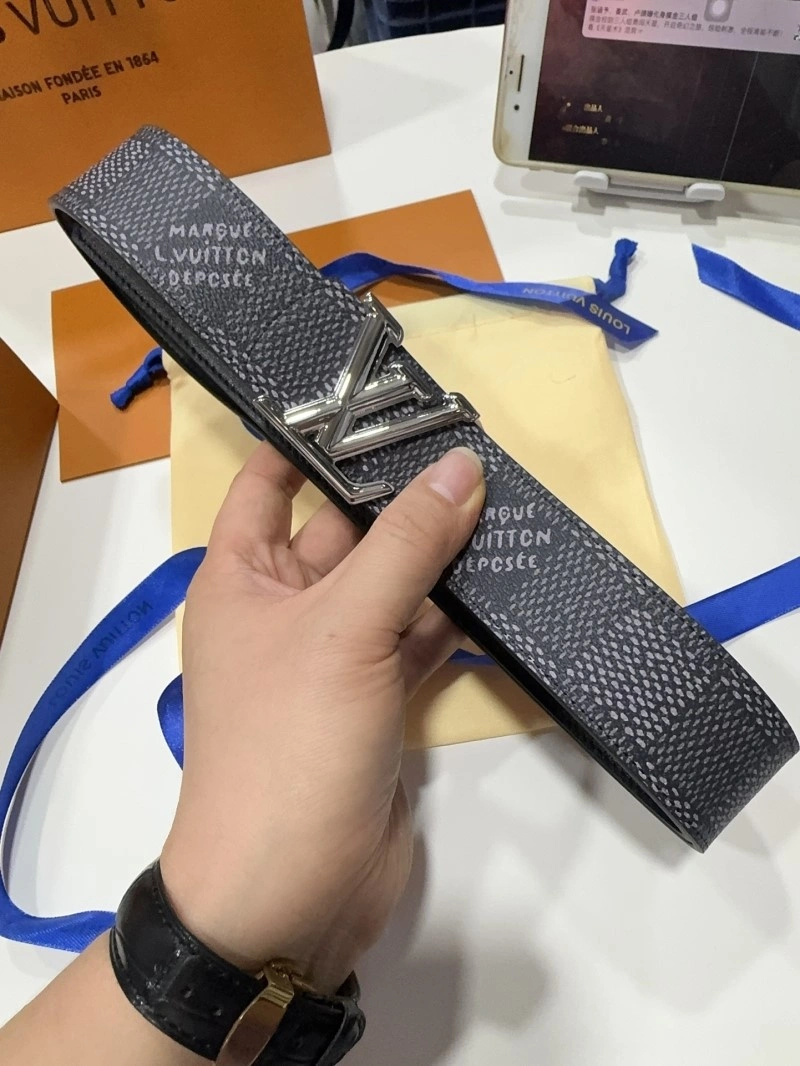 Low-cost Louis Vuitton Belts