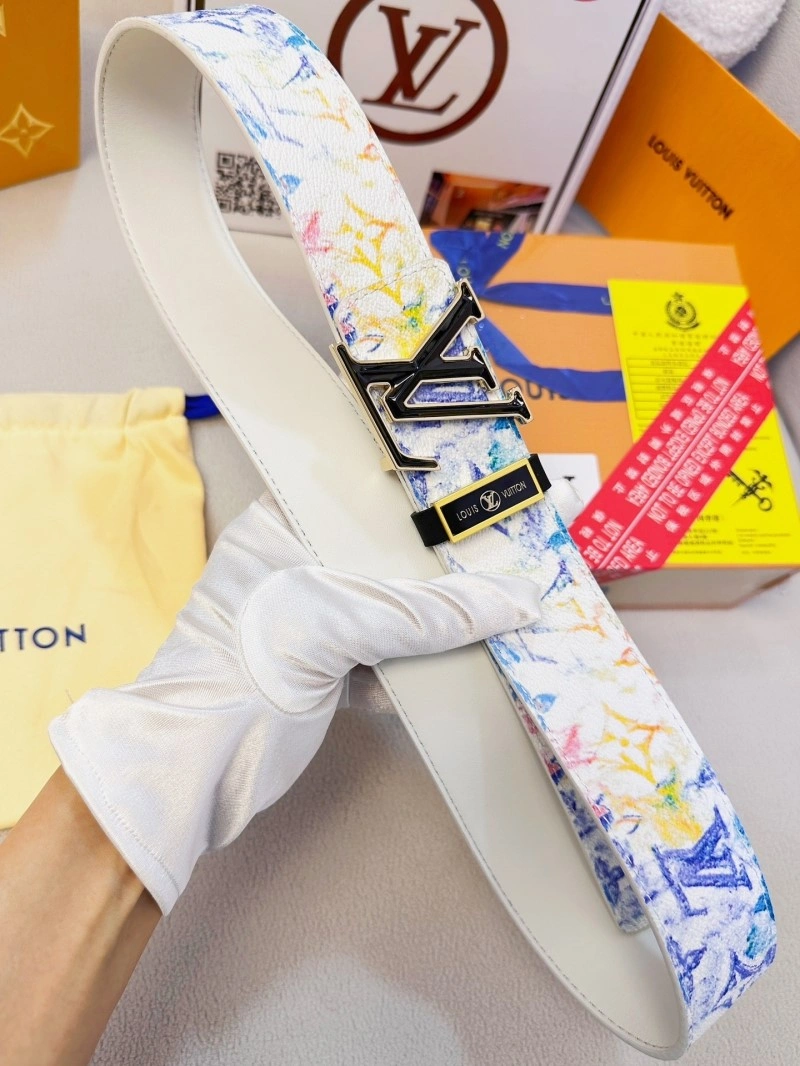 Accurate model Louis Vuitton Belts