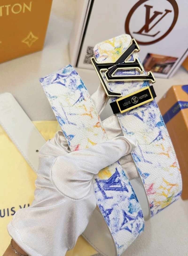 Accurate model Louis Vuitton Belts