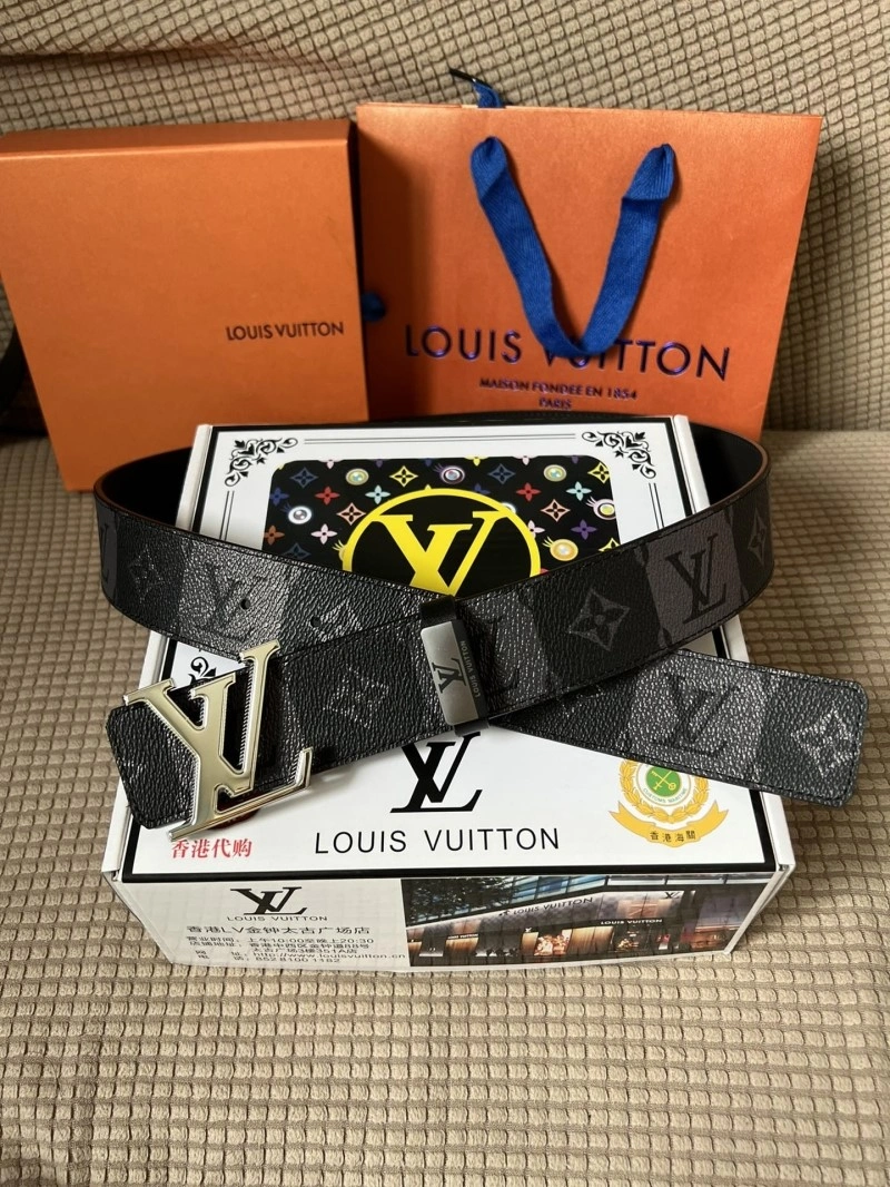 Top mirror Louis Vuitton Belts
