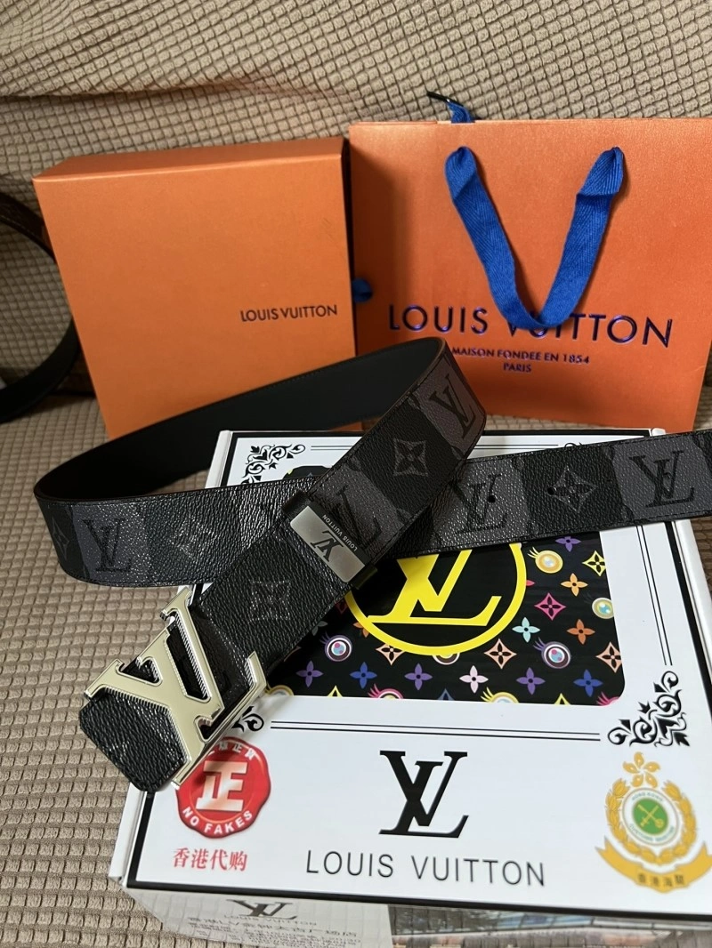 Top mirror Louis Vuitton Belts