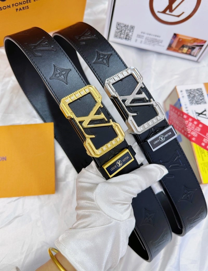 Accurate model Louis Vuitton Belts