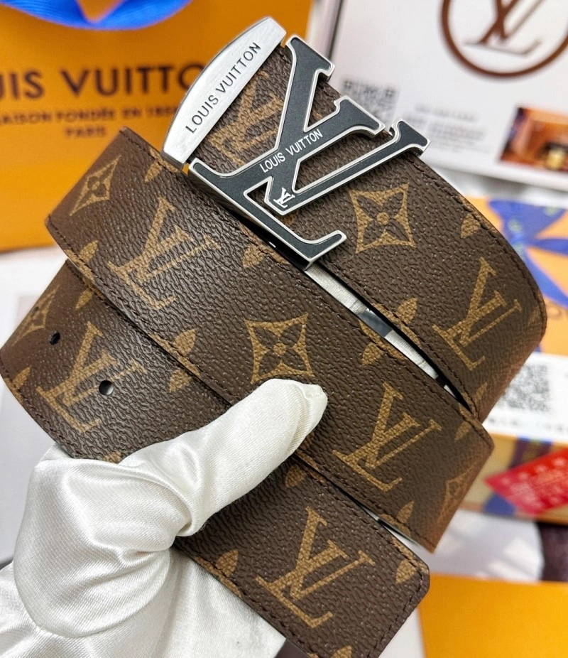Low-cost Louis Vuitton Belts