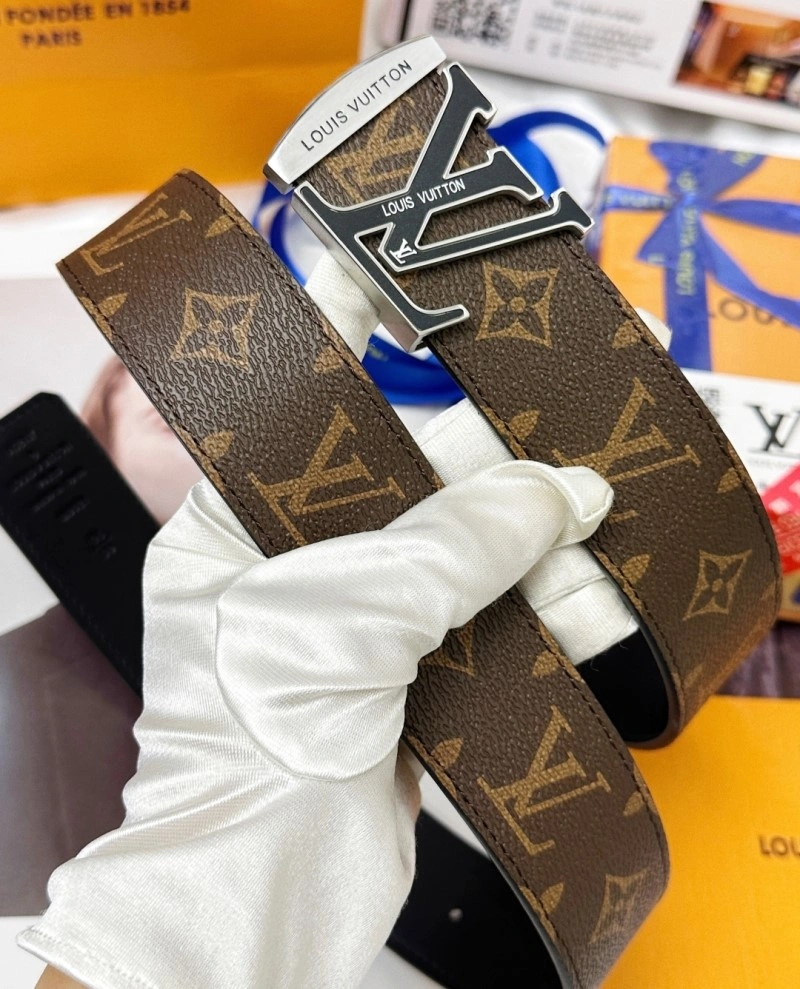 Low-cost Louis Vuitton Belts