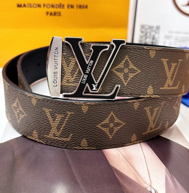 Low-cost Louis Vuitton Belts