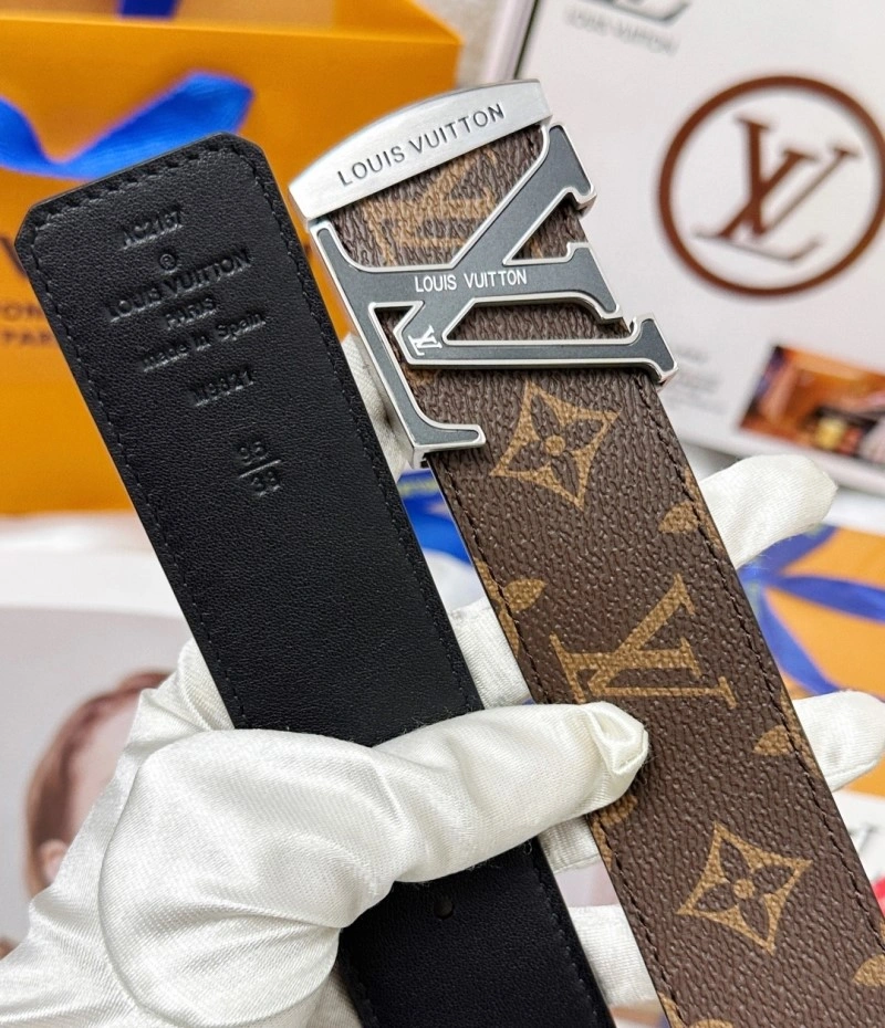 Low-cost Louis Vuitton Belts