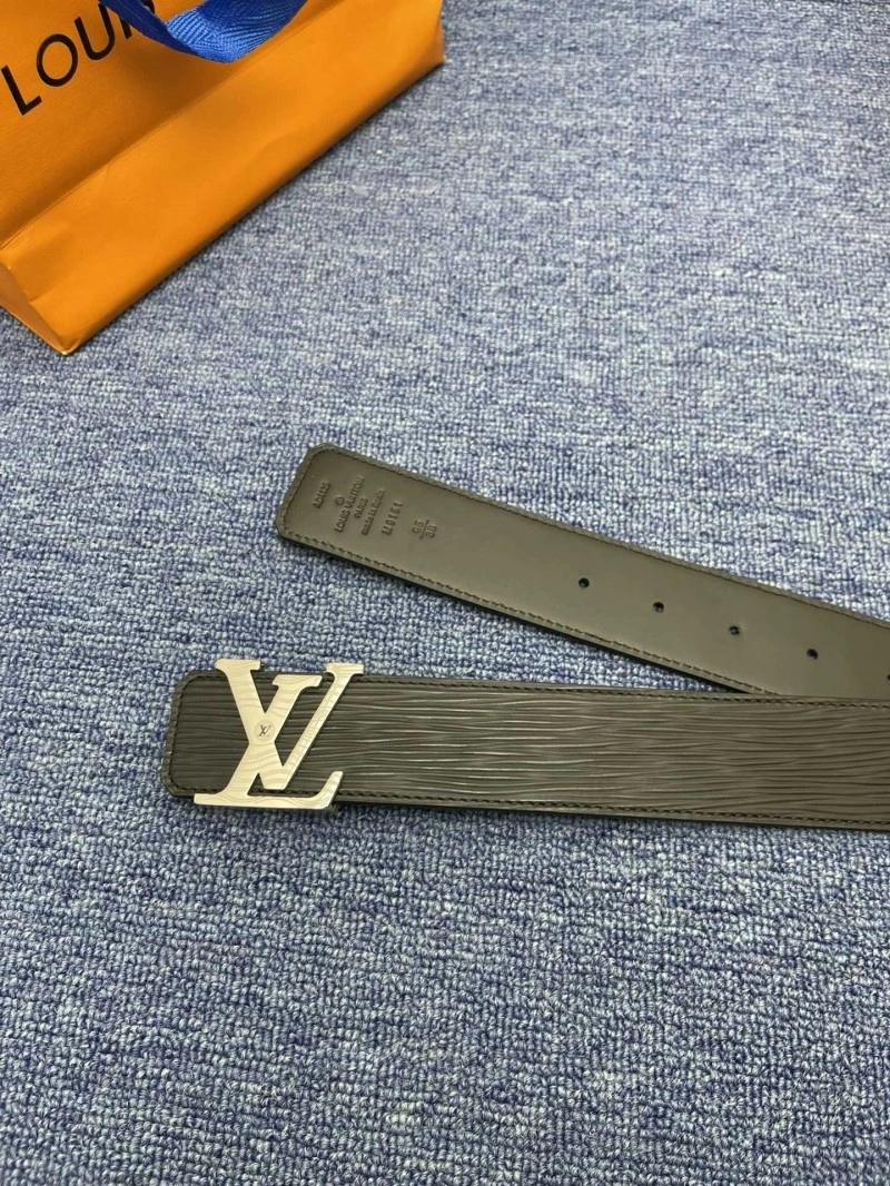 Top mirror Louis Vuitton Belts