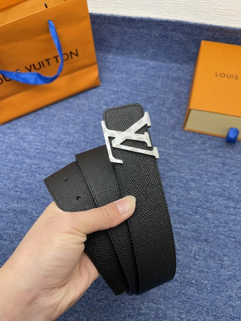 Low-cost Louis Vuitton Belts
