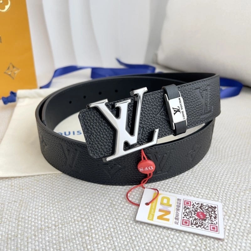 Top mirror Louis Vuitton Belts