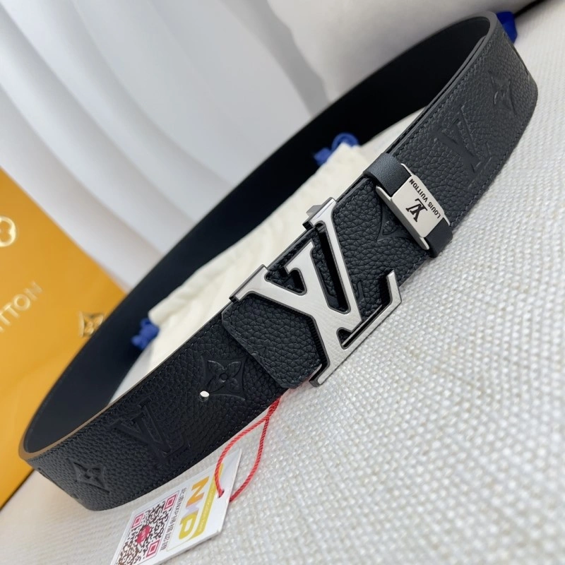 Top mirror Louis Vuitton Belts