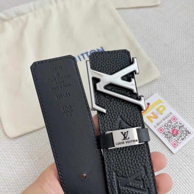 Top mirror Louis Vuitton Belts