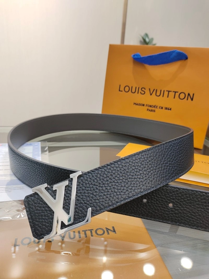 Low-cost Louis Vuitton Belts