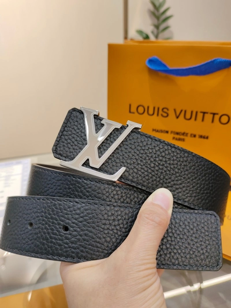 Low-cost Louis Vuitton Belts