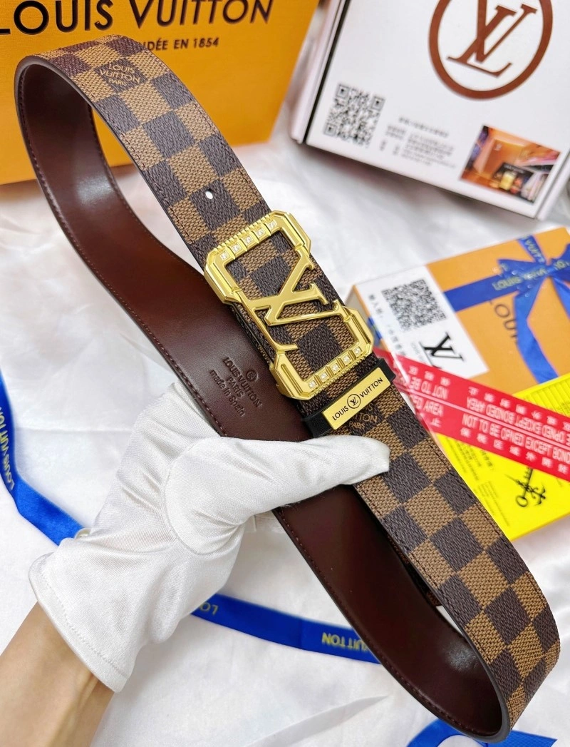 Accurate model Louis Vuitton Belts