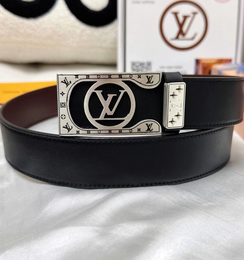 Accurate model Louis Vuitton Belts