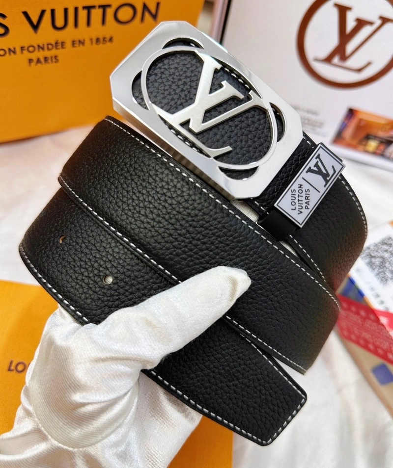 Accurate model Louis Vuitton Belts
