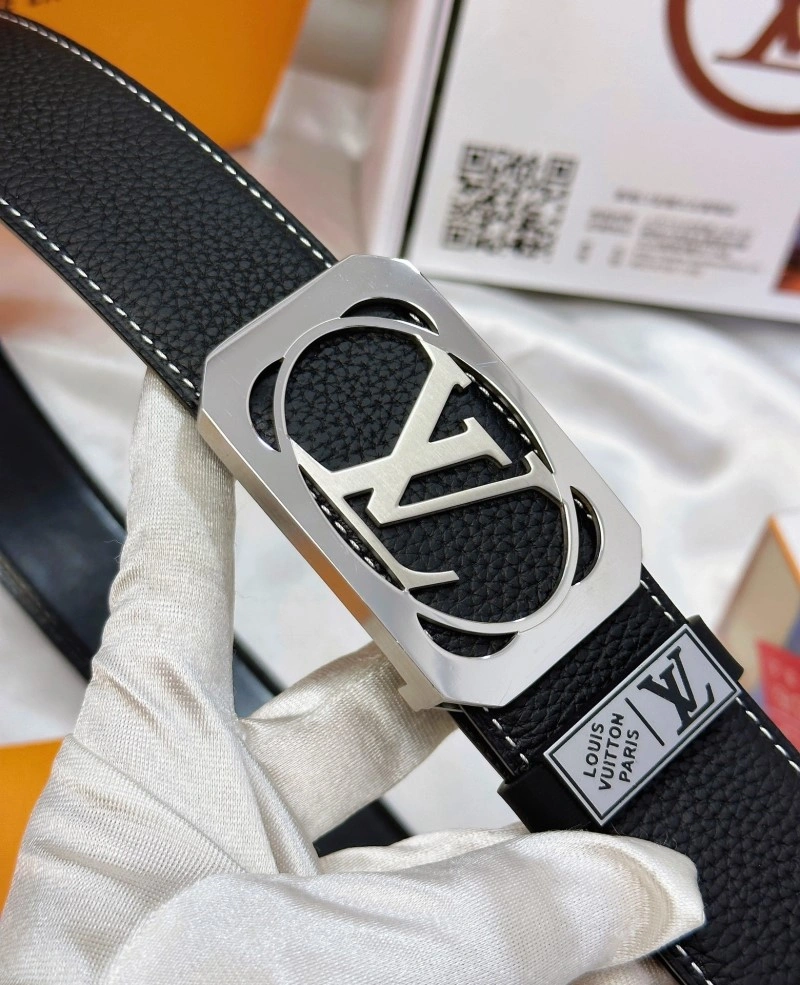 Accurate model Louis Vuitton Belts