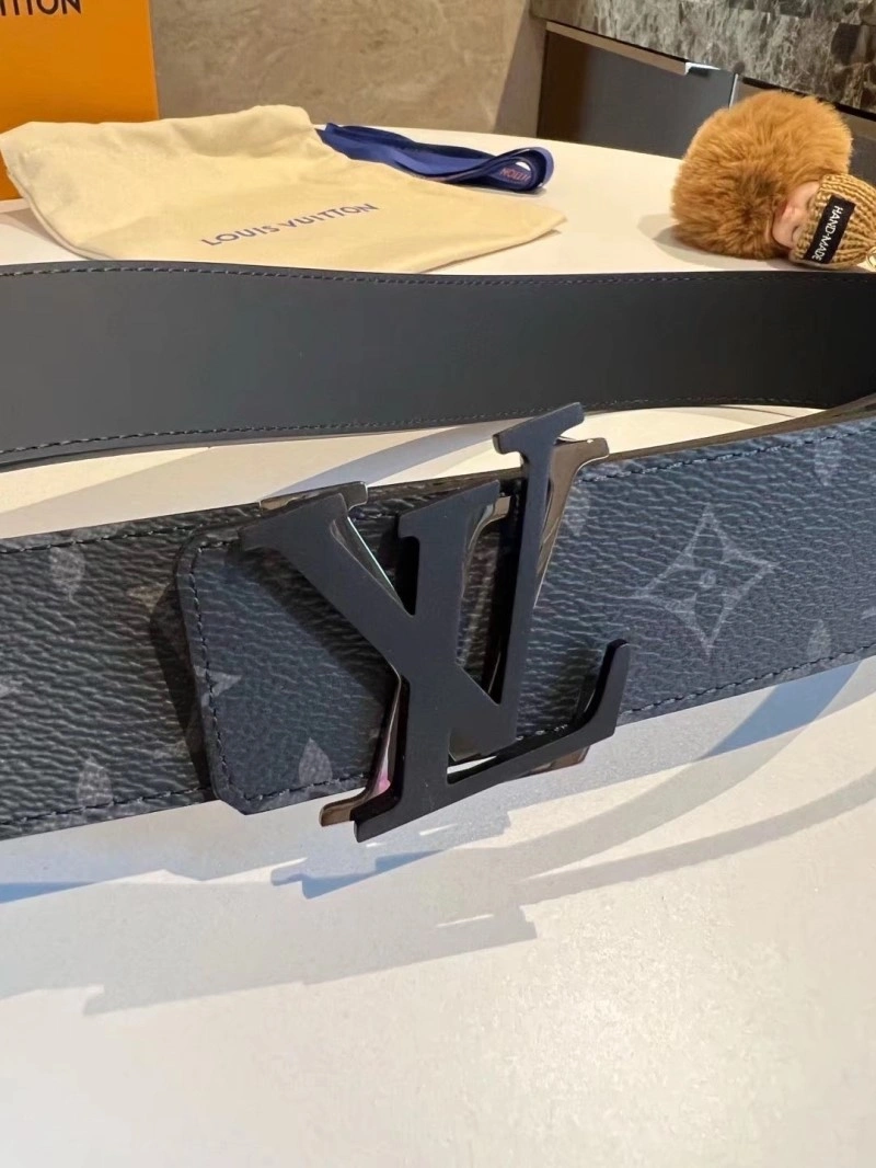 Top mirror Louis Vuitton Belts