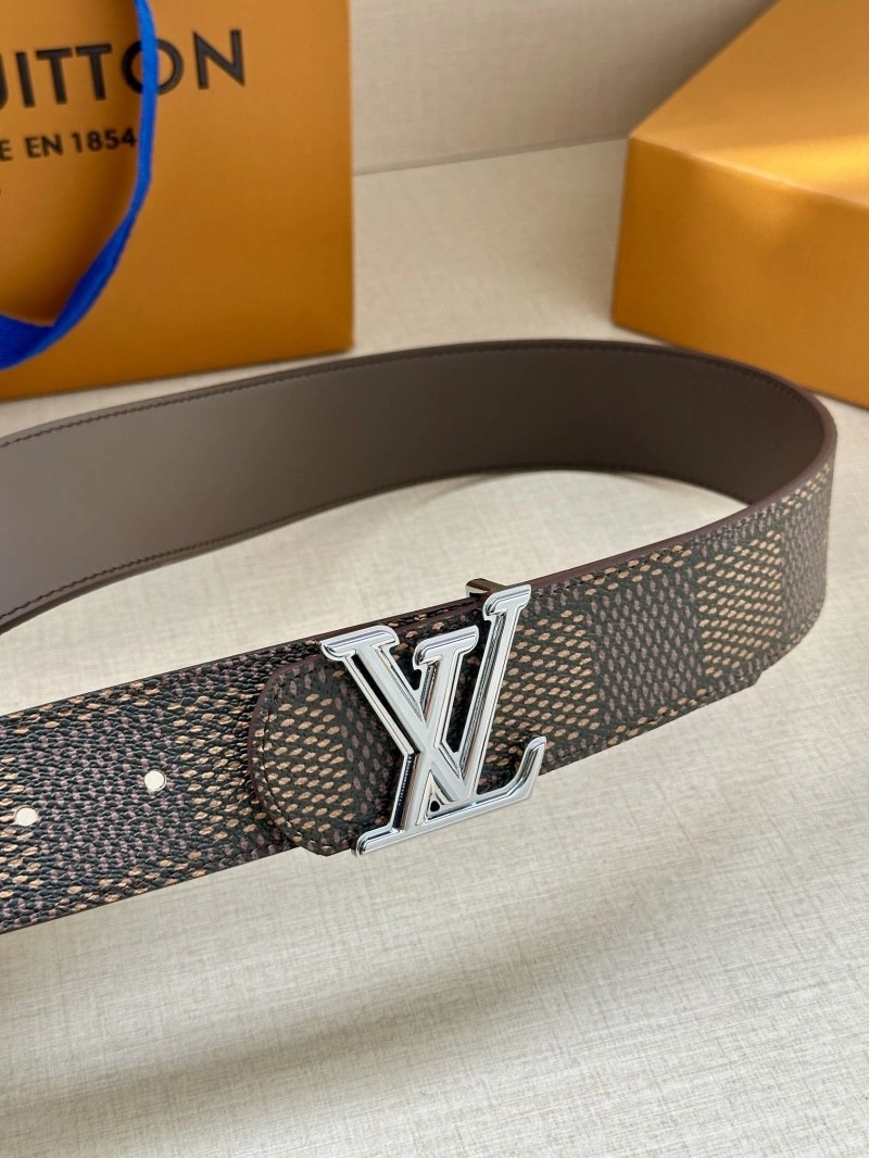 Accurate model Louis Vuitton Belts