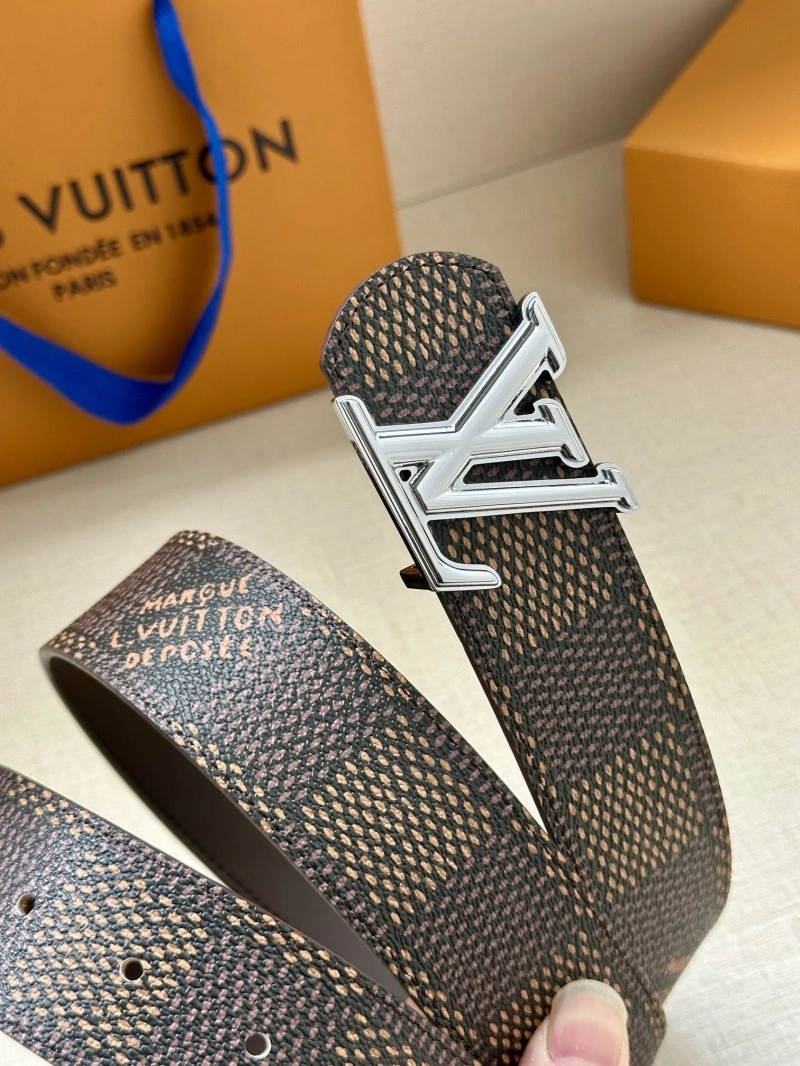 Accurate model Louis Vuitton Belts