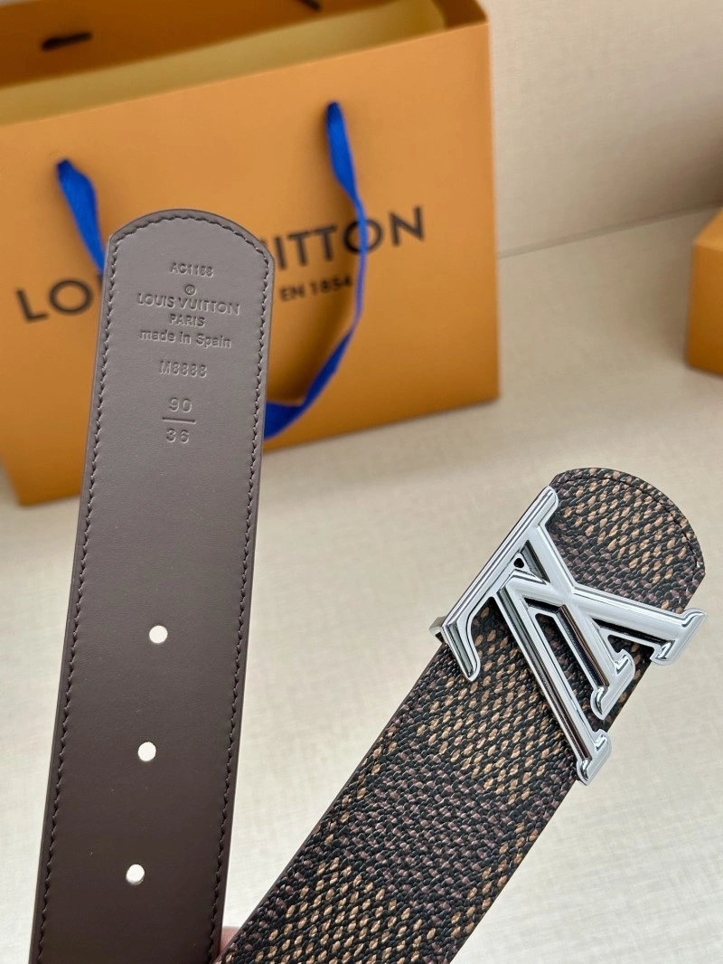 Accurate model Louis Vuitton Belts