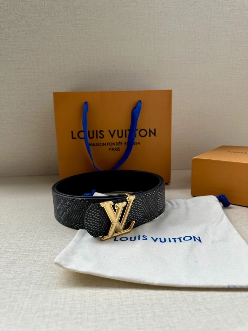 Accurate model Louis Vuitton Belts