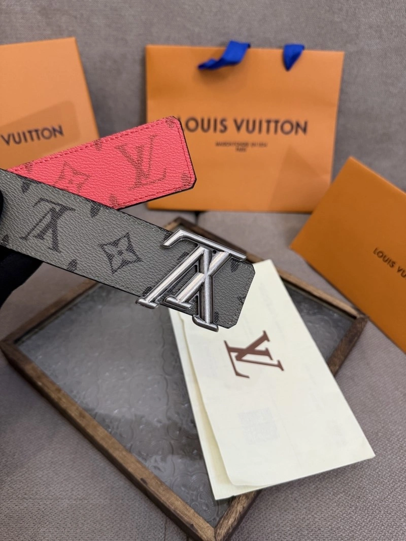 Low-cost Louis Vuitton Belts